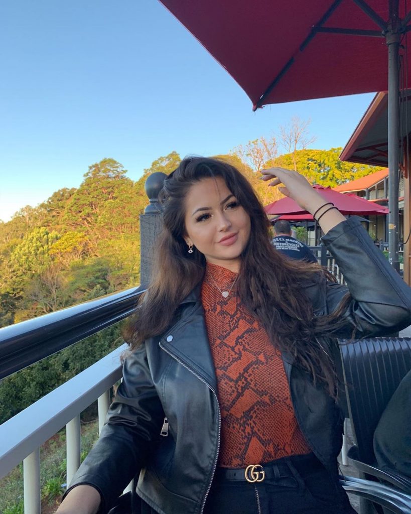 Anna Paull - Big Tits Brunette Model - Page 2 of 5 - Fapdungeon