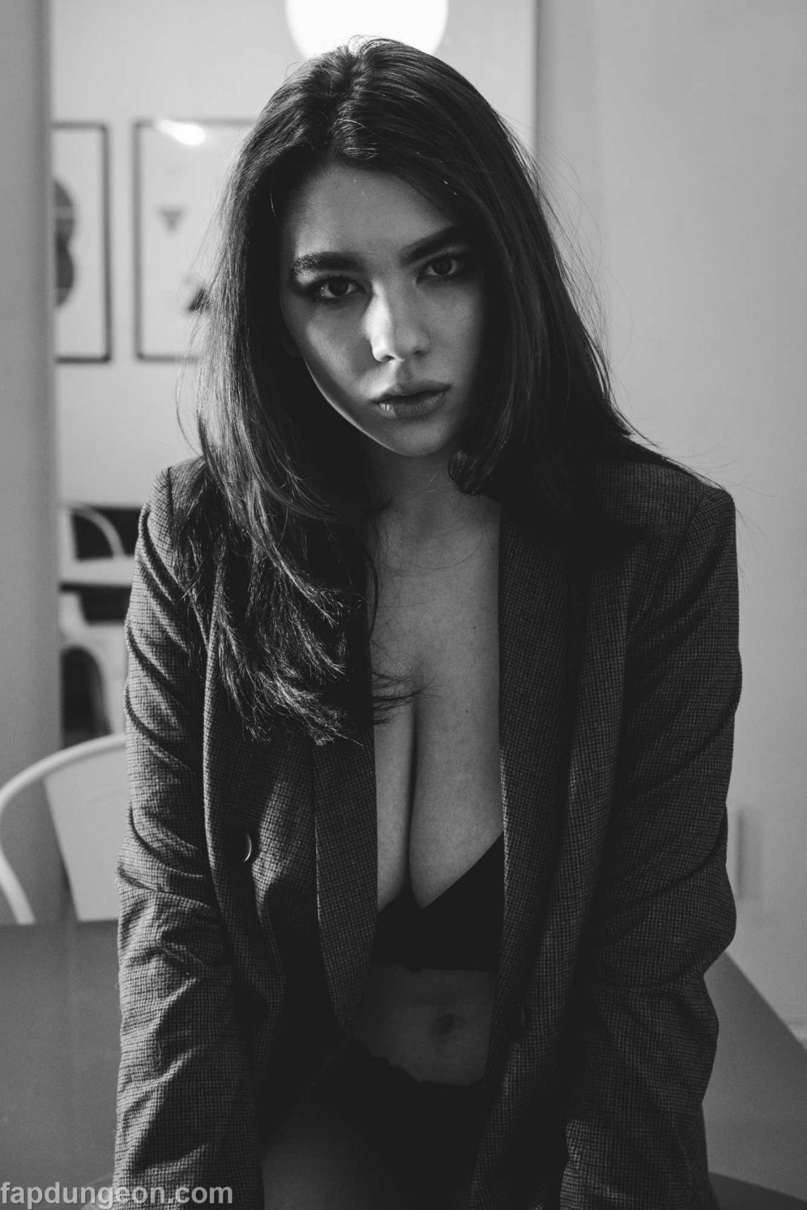 Annaartsv - Big Boobs Brunette - Fapdungeon