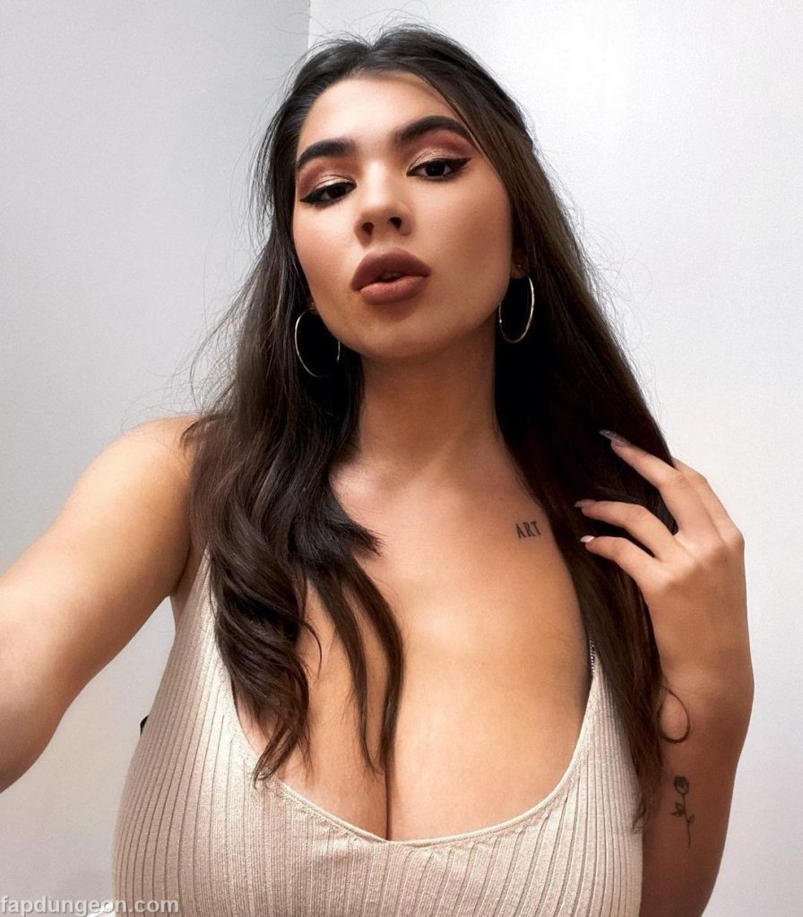 Annaartsv - Big Boobs Brunette - Fapdungeon