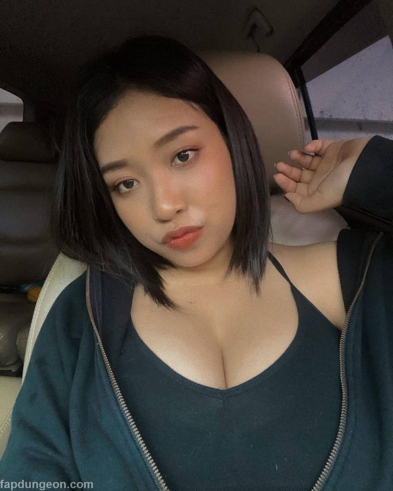 Aoychitchanok - Busty Thai Teen - Fapdungeon